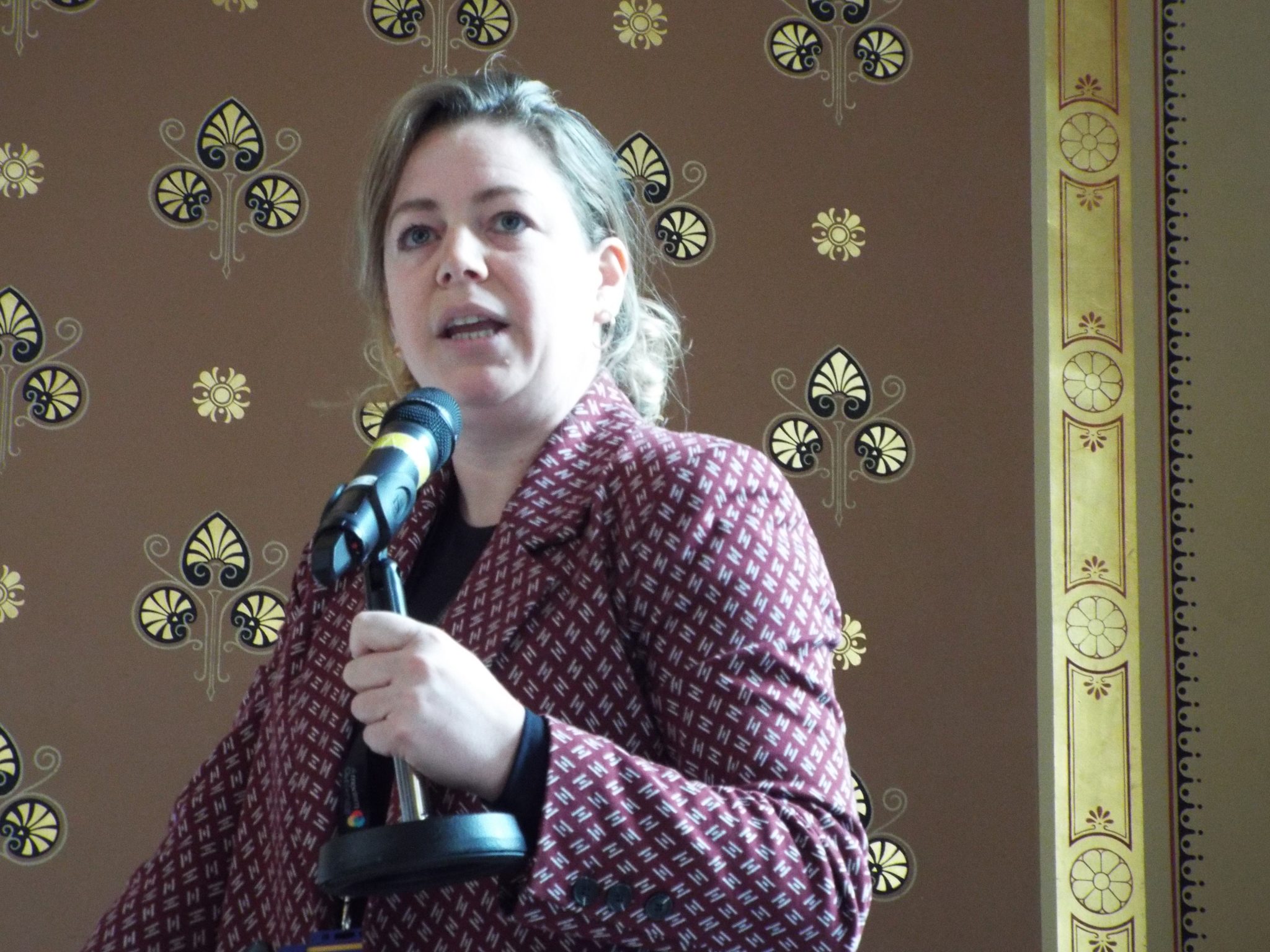 Special: Atelierul de lucru working with Whitehall (2023) | marca-ro